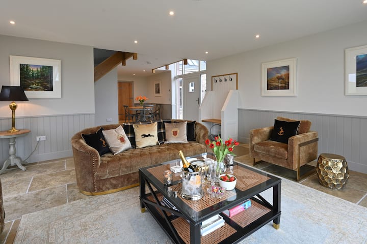 Logiealmond Estate - Robin Cottage - 던켈드