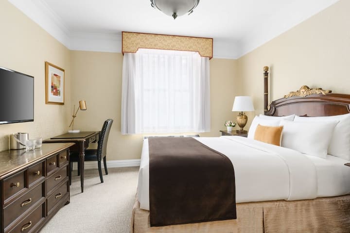 2 Superior 2 Double Beds At The Lucerne Hotel! - Manhattan, NY
