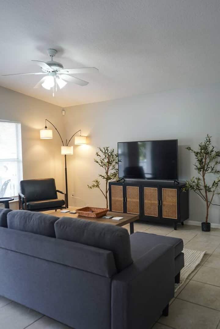 North Ybor City Cottage - Tampa, FL