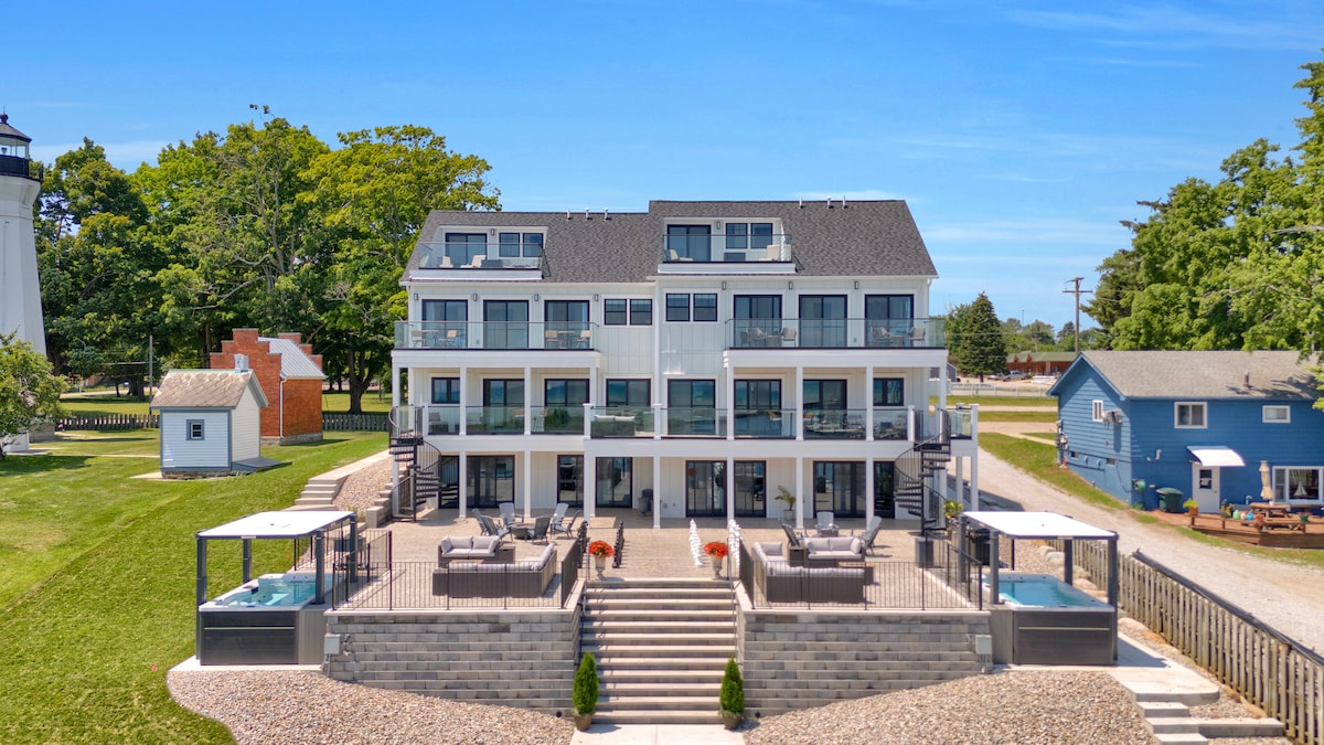 Lighthouse Cove, lrg grp&wedding - Houses for Rent in Port Sanilac ...