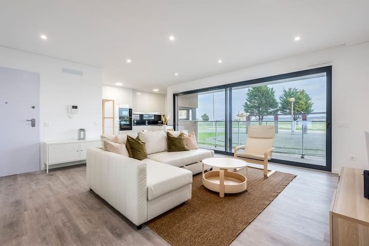 Sun & Surf New Apartment Next To Praia Consolação - Portugal