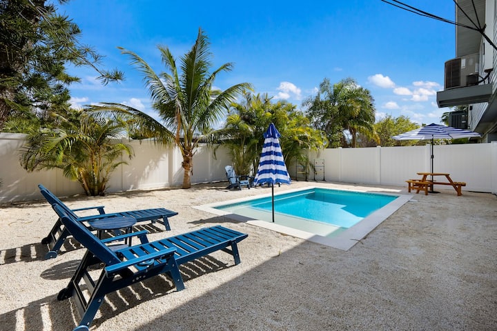 Charming 2bdrm Coastal Cottage 3 Min From Beach! - Anna Maria Island, FL
