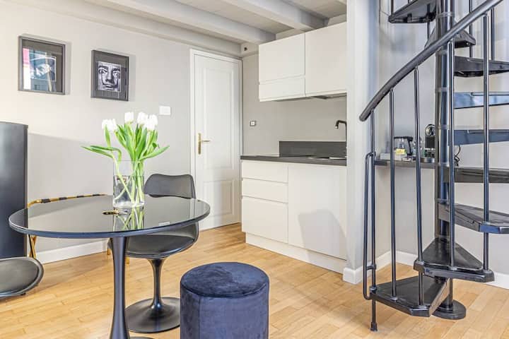 Lovely Apartment In Piazza Nettuno - Bologna