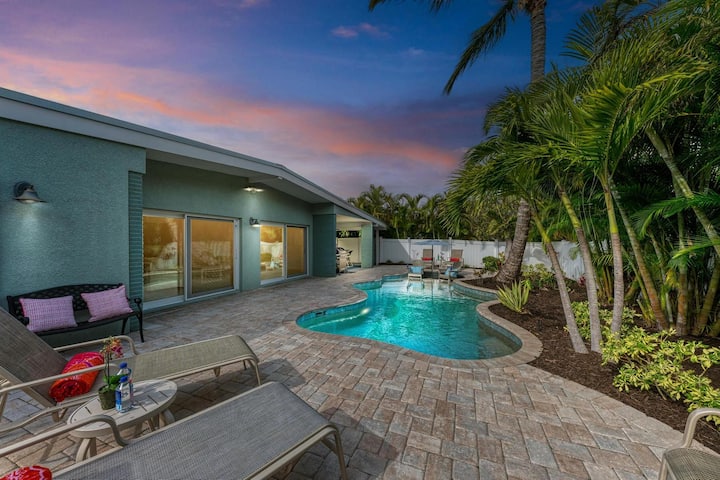 Bimini Bay: 3 Blocks To Beach! Private Pool! - Anna Maria, FL