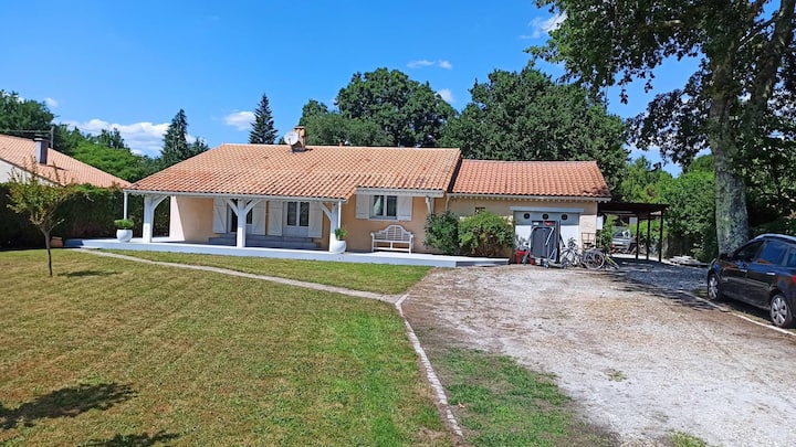 Villa Avec Terrasse Et Piscine Privée - Mios