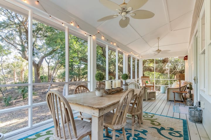 Golf Course View Home With Screened In Porch - Bald Head Island, NC