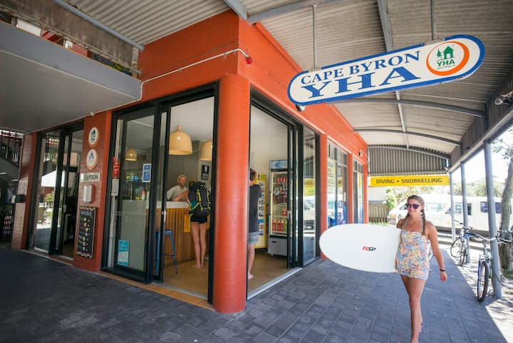 Bed In 5 Share Female With Shared Bathroom - Byron Bay