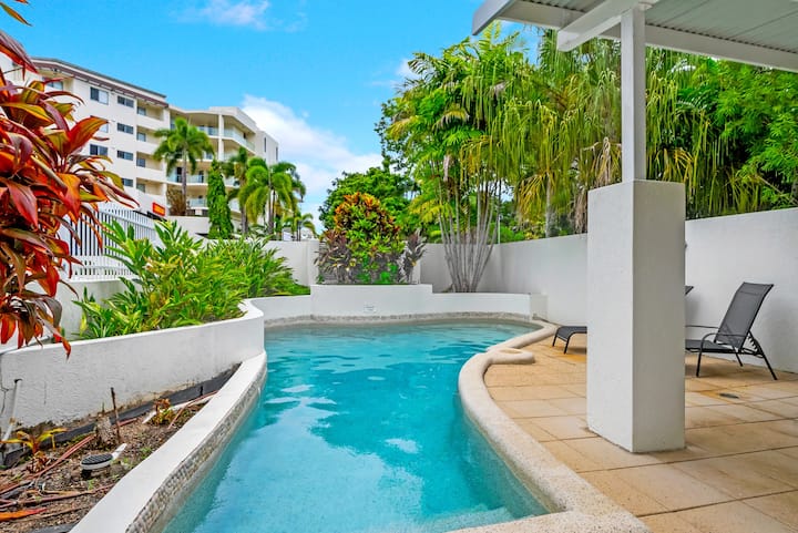 Trinity Beach Retreat With Pool And Scenic Views - Cairns