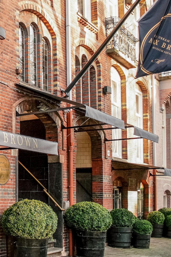 Large Room Rustic Vibes At Max Brown Hotel - Amsterdam