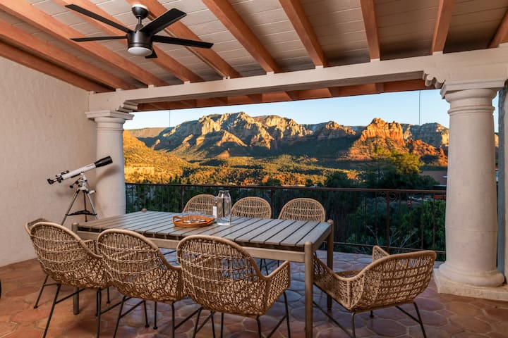Uptown Vista! Views, Hot Tub, Walkable - Sedona, AZ