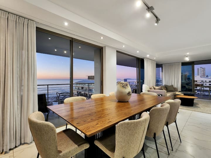 Luxury 3 Bed With Pool & Sea Views - Cape Town