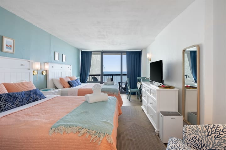 Snowbird Special • Oceanfront • 2 Queens • Hottubs - Myrtle Beach, SC