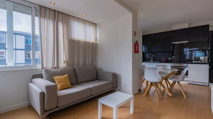 Sunny Horizon Retreat By Lovelystay - Estoril