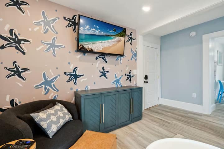 Ocean-view Balcony | Steps To Beach | Parking - Hampton Beach State Park
