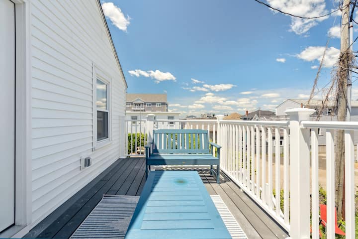Decked Out | Steps To Beach | Newly Renovated - Hampton Beach, NH