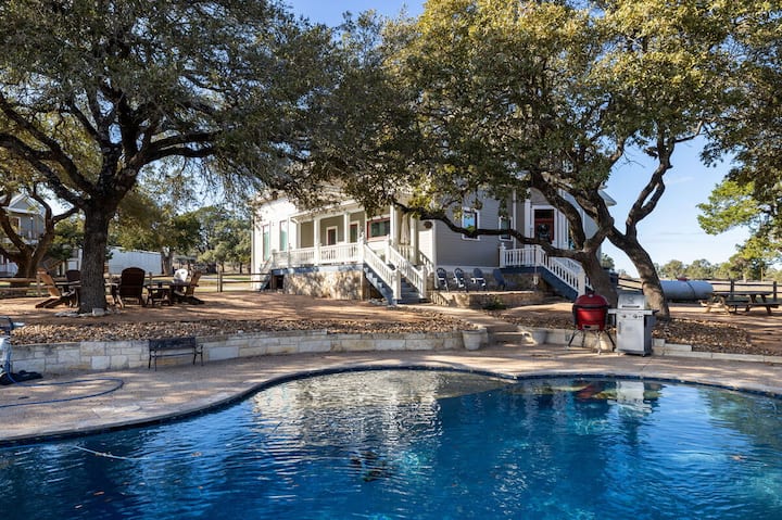 Victorian Ranch Loft | Unique Stay - Dripping Springs, TX