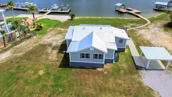 Welcoming Orange Beach Home W/pier & Boat Slip - Orange Beach, AL