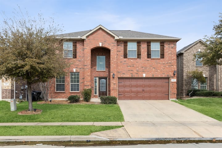 Tch - Spacious 4bd/2.5ba In Fort Worth With Office - Roanoke, TX