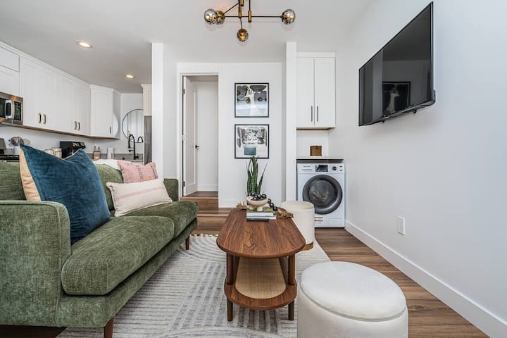 Camellia Suite - Near Bay, Shops & Ferry Landing - Coronado, CA