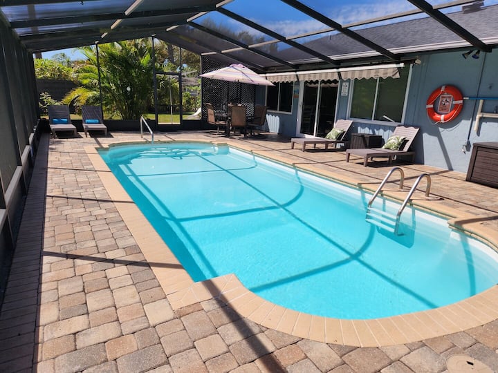 2br Pool Home Near Siesta Key Sweet Pineapple - Sarasota, FL