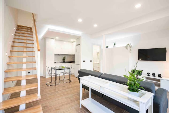 Charming Apartment Steps From The Retiro - 