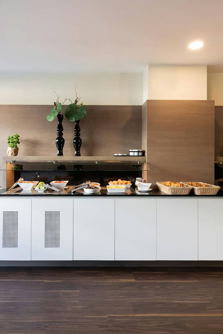 Ideal For Shopping Fans And Foodies - Berlin