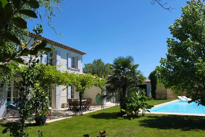Villa éLégante à Villelaure + Piscine Partagée - Pertuis