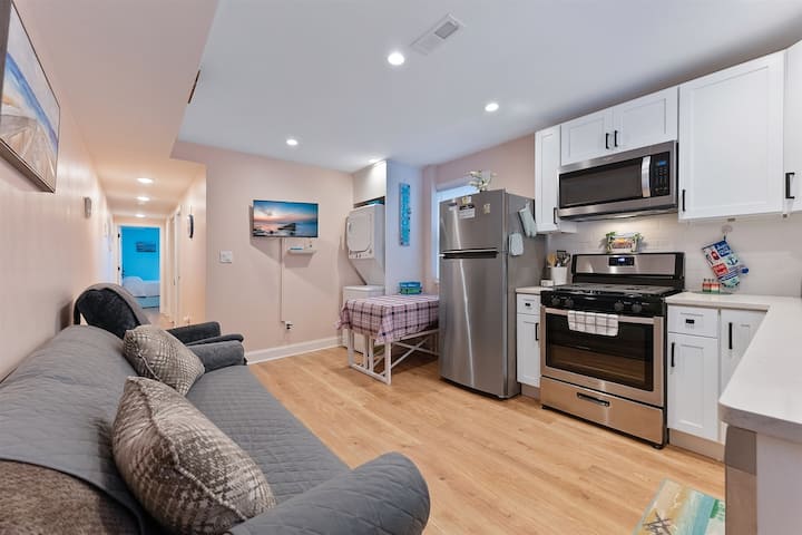 Beach Block 2br Condo Walk To Boardwalk & Parking - Wildwood, NJ