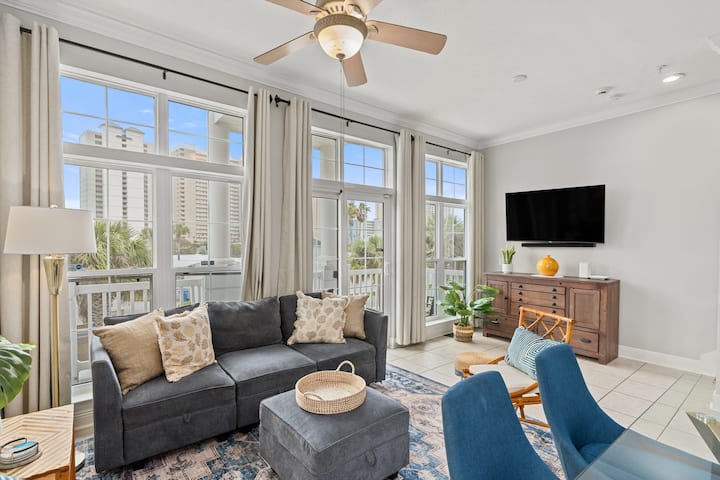 Tidal Charm By Avantstay | Walk To Beach + Pool - Panama City Beach, FL