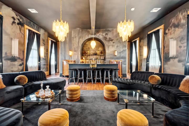 Opulent Art Deco Villa W Pool & Hot Tub 5bd|6.5ba - New Orleans, LA