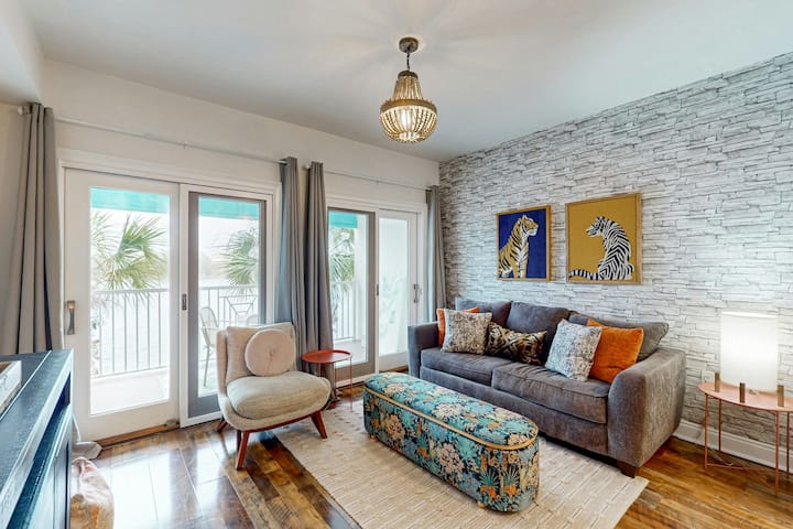 1br Lakefront Condo W/heated Pool, Hot Tub, W/d - Alys Beach, FL