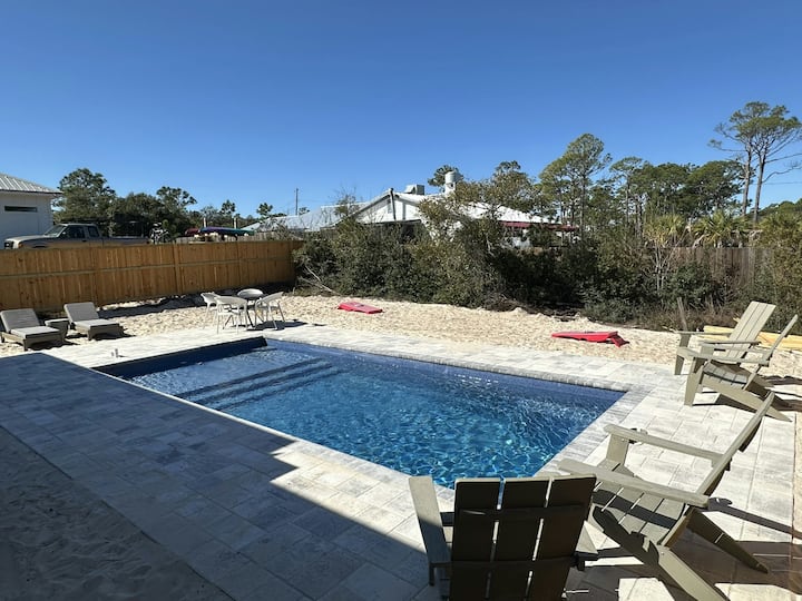 3br Dog-friendly Beach Retreat - Pool & Grill - Cape San Blas, FL