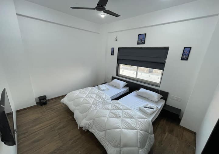 Twin Deluxe Room With Breakfast - Satara