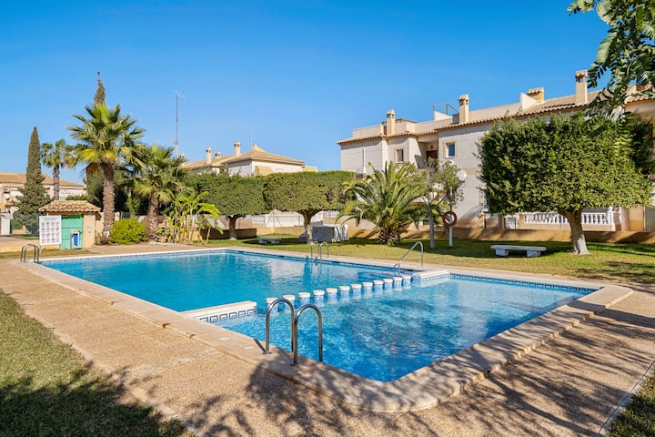 Apartment In Aguas Nuevas - Torrevieja