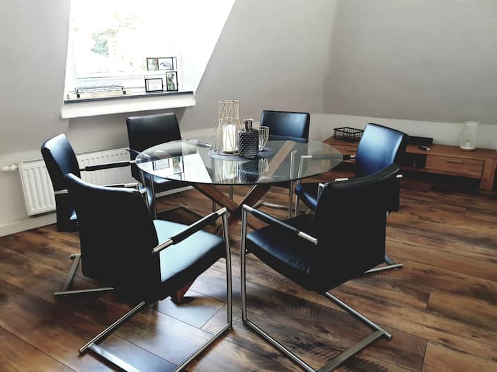 Großzügige 3 Zimmer 85qm Wohnung Mit Terrasse - Solingen