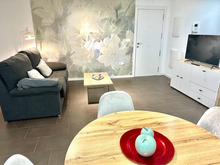 Central Apartment With Pool And Free Parking. - Jaén, España