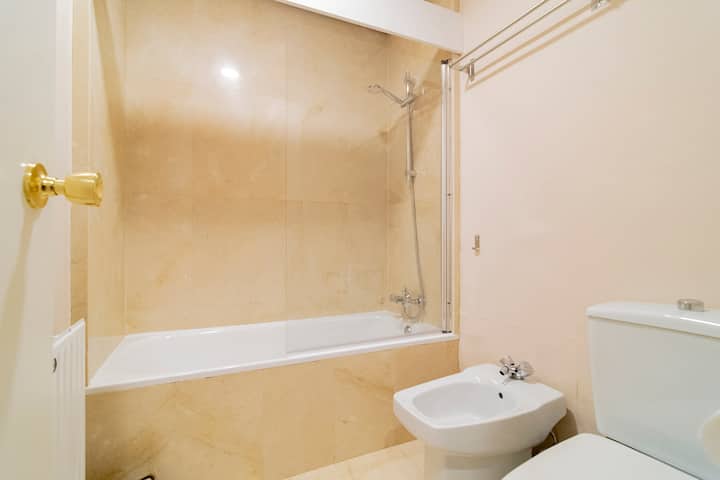 Rayos De Sol En El Corazón De Madrid - Madrid