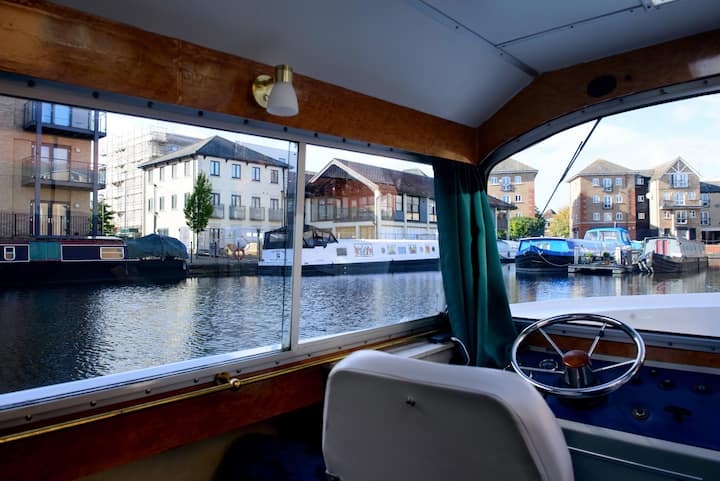 Unique Boat In Chelmsford City - Chelmsford