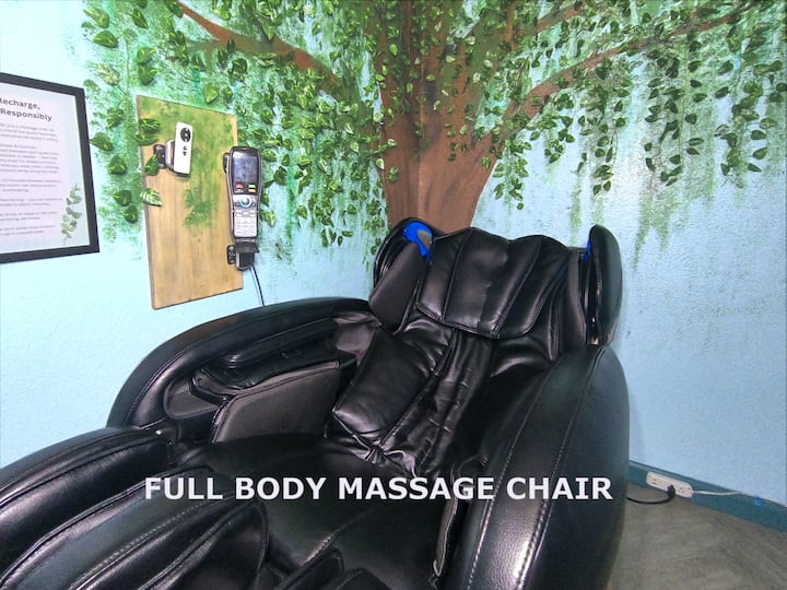 Family Gameroom, 2 Kings, Massage Nook - Lancaster, TX