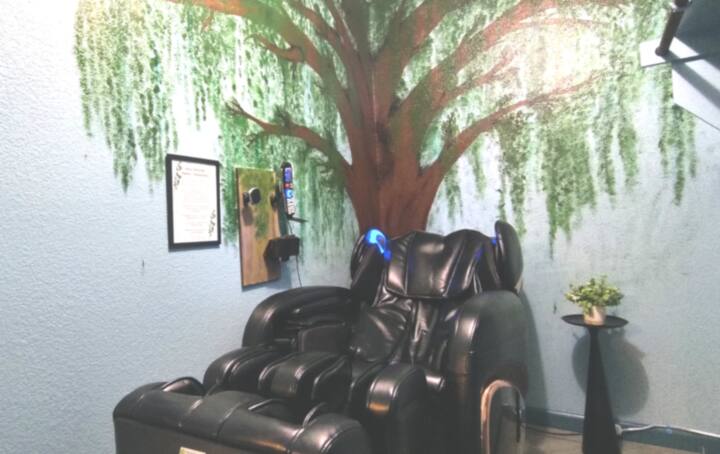 Massage Nook + Family Game Room + 2 Kings + Patio - Lancaster, TX