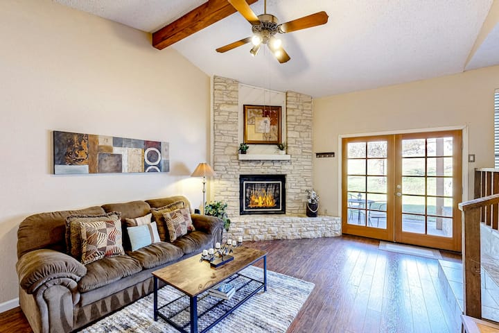 3br Dog-friendly With Golf Course View & W/d - Lago Vista, TX