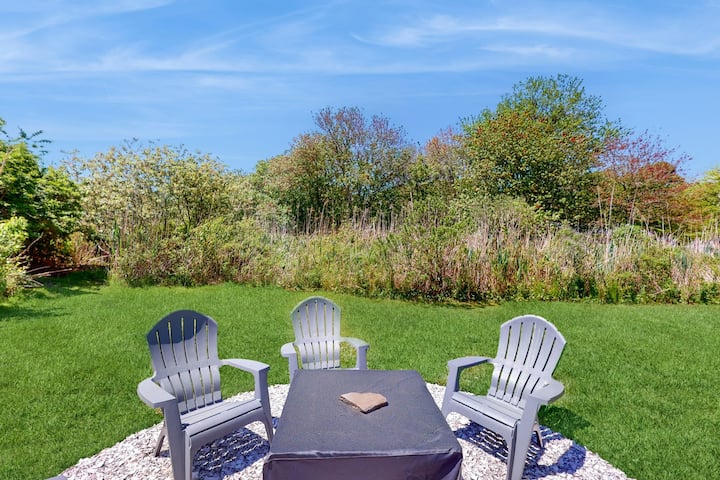2br With Fireplace, Patio, Firepit, Full Kitchen - Seagull Beach, MA