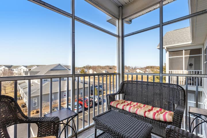 Homey 2br Waterview 3rd-floor | Pool - Delaware