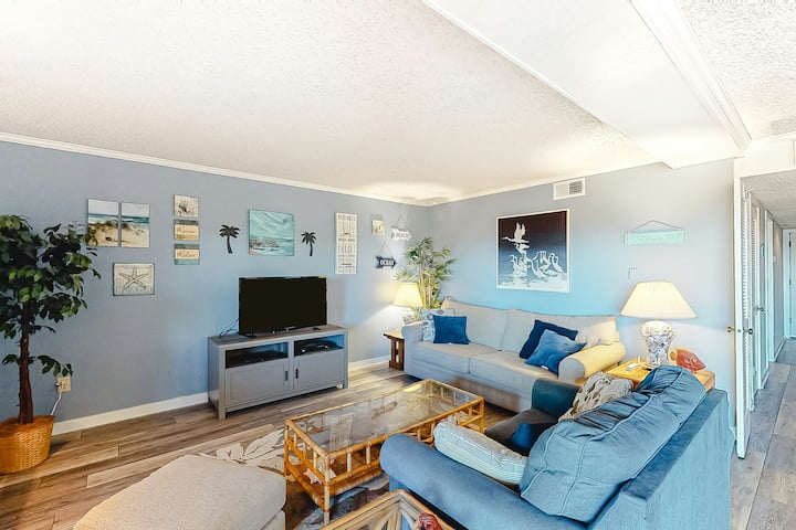 Well-equipped 2br Bayview | Deck | Pool - 大洋城