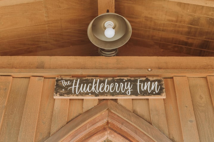 The Huckleberry Finn - Standard One Room Silo - Lubbock, TX