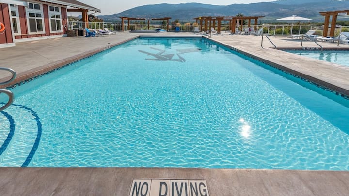 Sandy Feet Retreat - View Cottage #209 - Osoyoos
