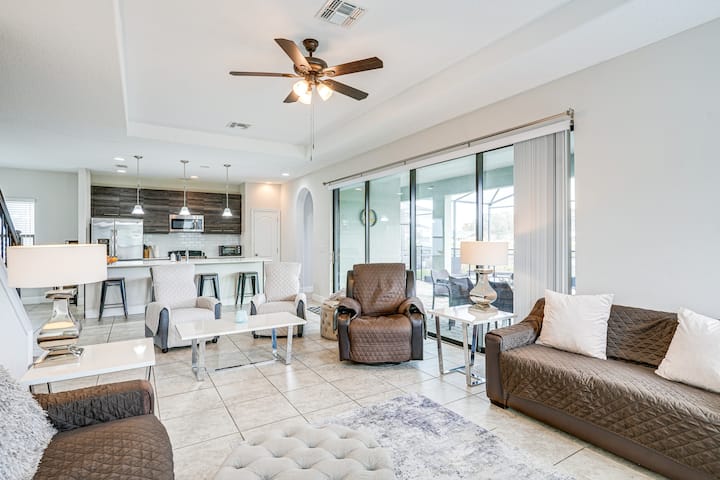 Resort Home In Haines City: Screened Lanai, Pool! - Davenport, FL