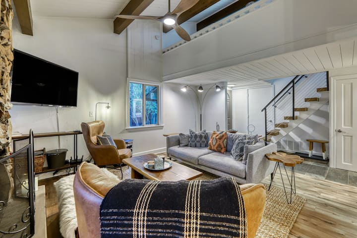 Charming 2br | Balcony | W/d - Carson City, NV