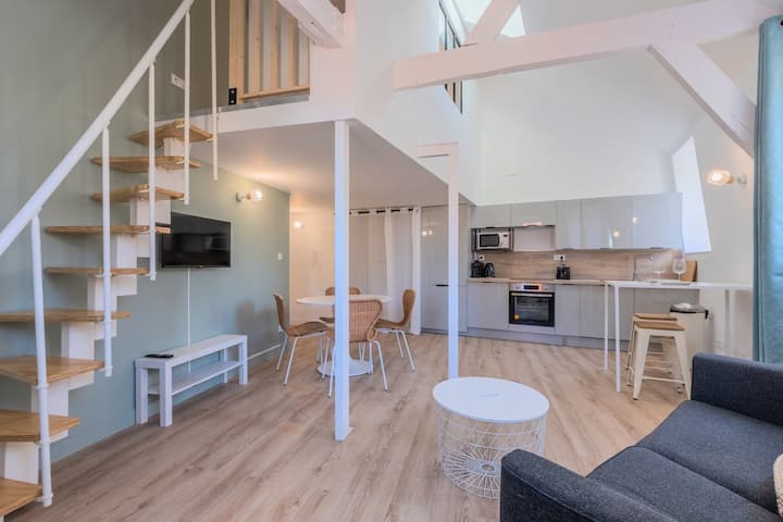 Appartement 1 Chambre En Mezzanine, Avec Parking - Tourcoing