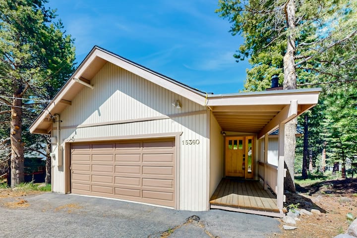 Rustic-chic 3br | Pool | Hot Tub | Dock | Sauna - Truckee, CA